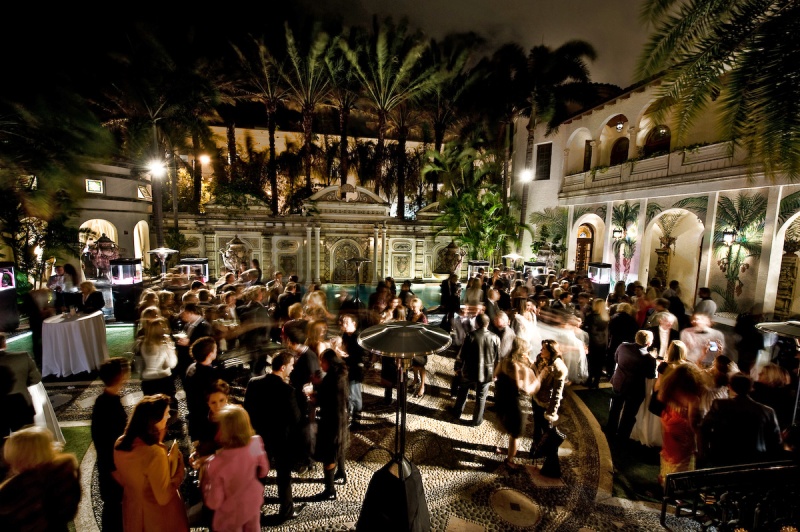 3-the-party-in-full-swing-at-the-versace-mansion-pool-terrace | Anthony ...